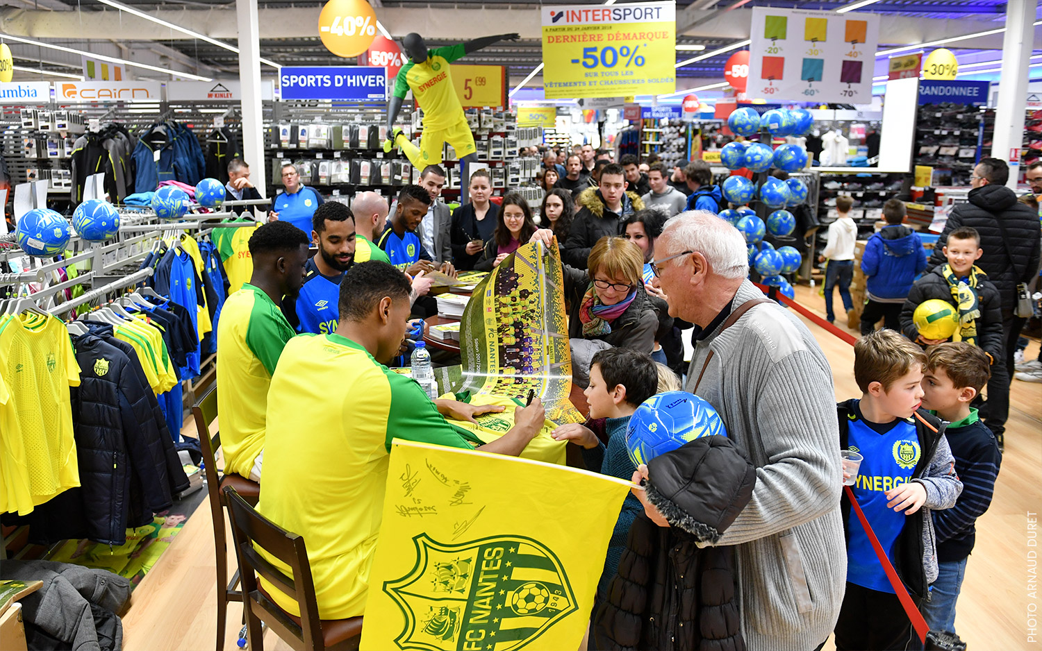 FC Nantes | Partenaires - Intersport - La séance de dédicaces en vidéo