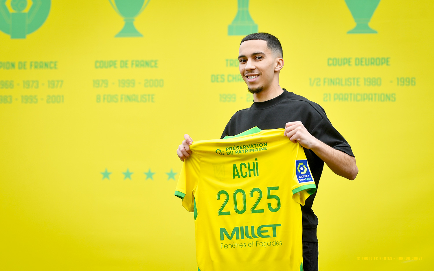 FC Nantes | Club - Mohamed Achi signe professionnel