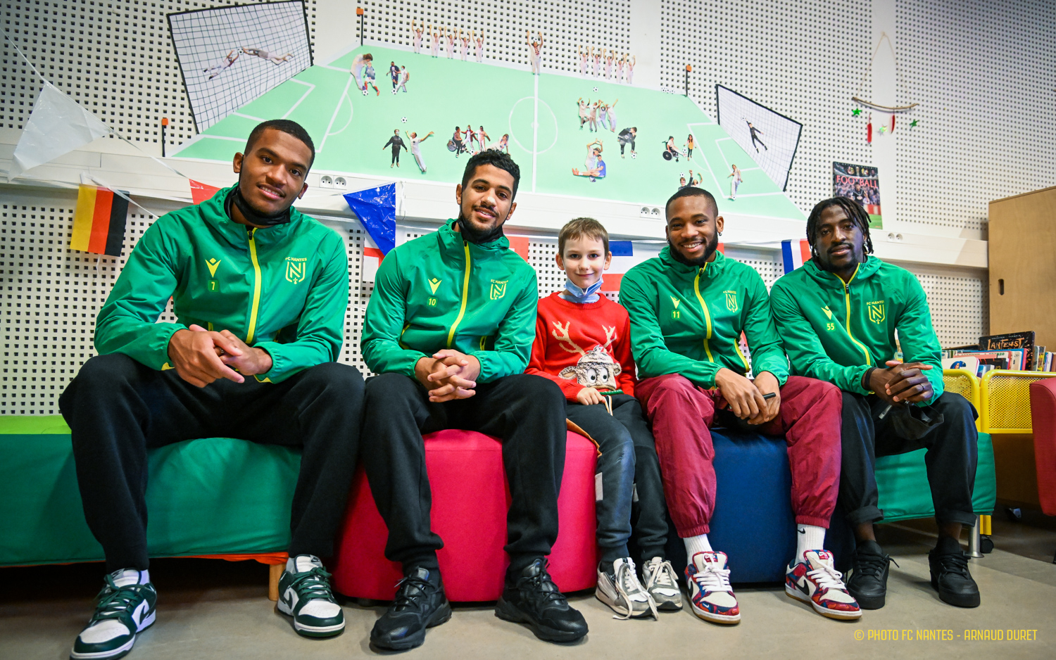 FC Nantes | Fondation FC Nantes - En visite à l'ESEAN, auprès des enfants
