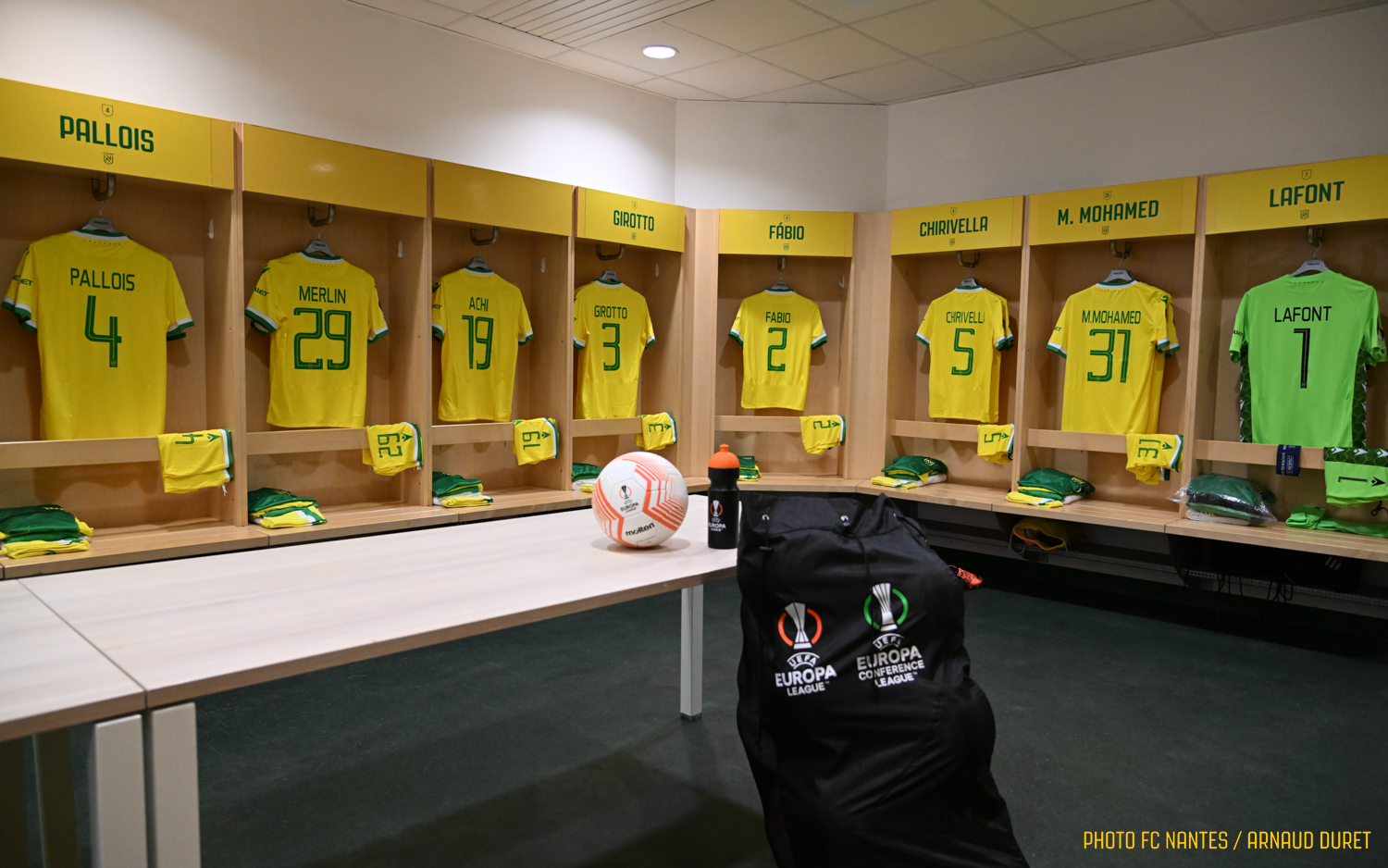 FC Nantes | FC Nantes - Olympiakos FC - Le vestiaire nantais en 360°